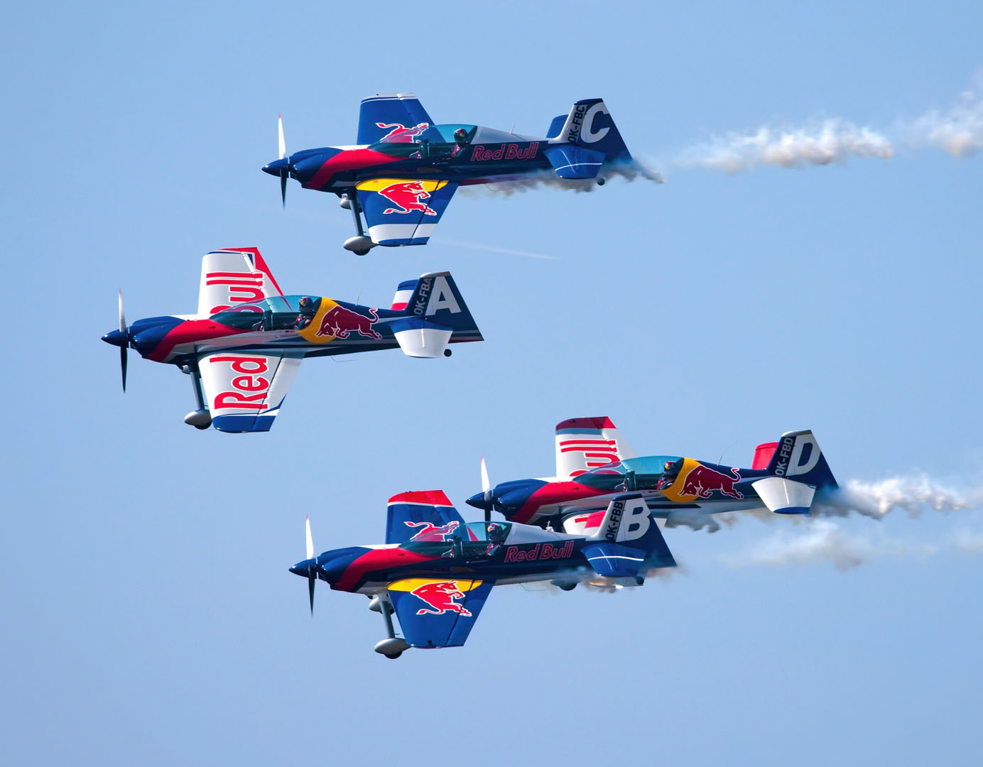 Flying Bulls Aerobatics Team - Legendy Nebes