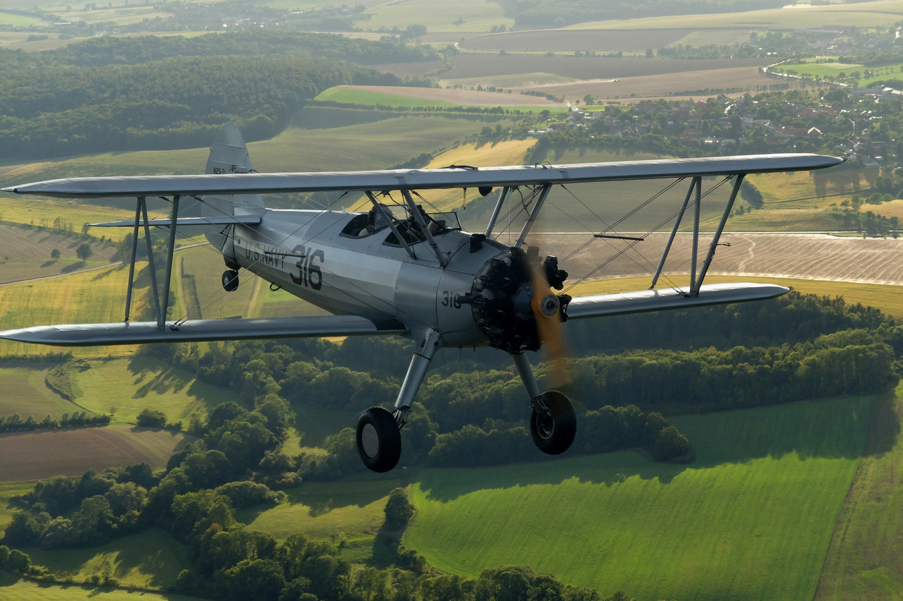 Boeing Stearman A75 - Legendy Nebes